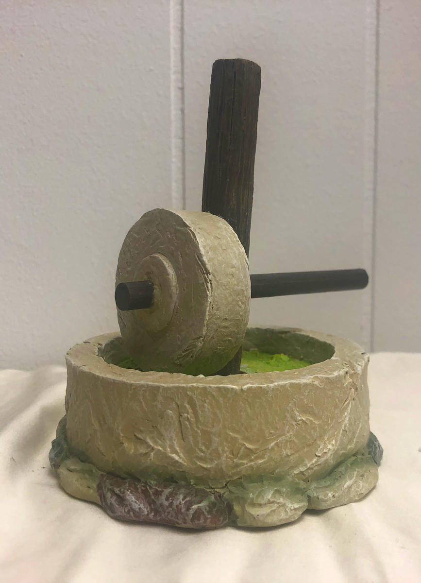 5" Fontanini Olive Press – Santa Claus Christmas Store