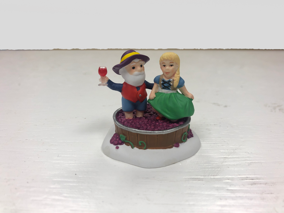 Great Grape Stomping – Santa Claus Christmas Store
